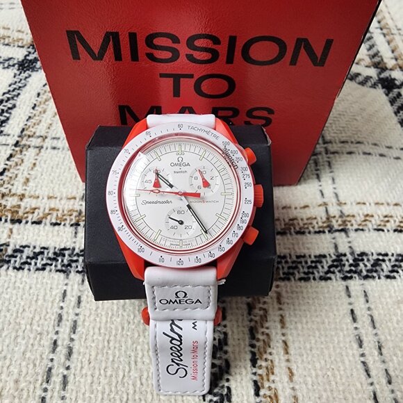 Swatch | Accessories | Swatch X Omega Moonswatch Mission To The Mars ...